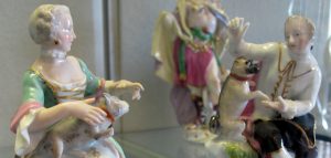 How to Identify Antique Porcelain Figurines | 9 Easy Ways (2025)