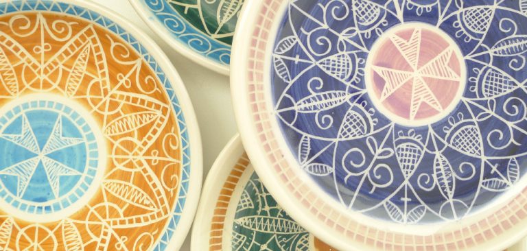 How to Sgraffito Decoration on Pottery Plate | 11 Easy Guides